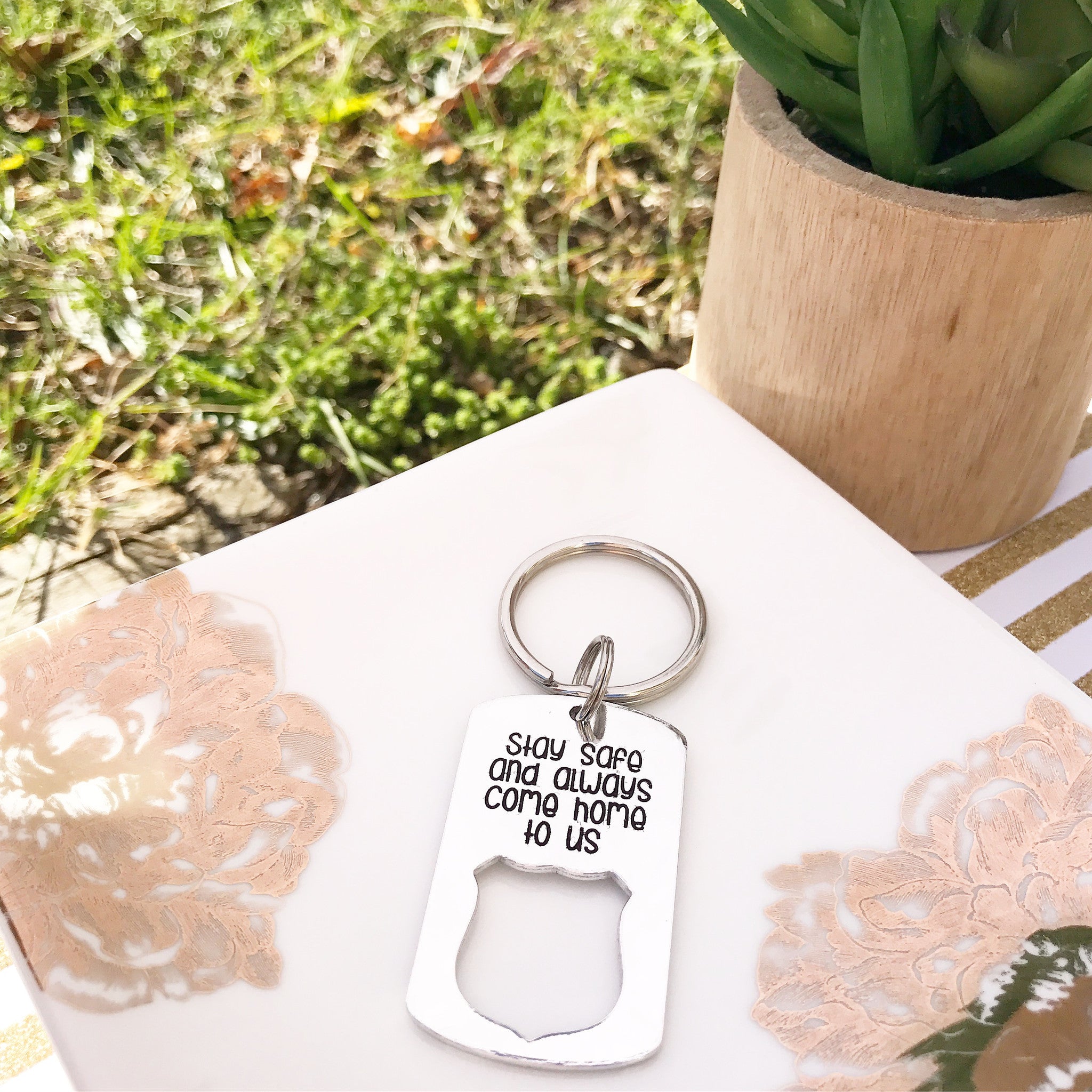 POLICE OFFICER KEYCHAIN – Made with Love by Angie